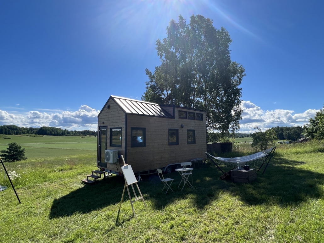 b Vagabond Haven Maya • TINY and small HOUSES